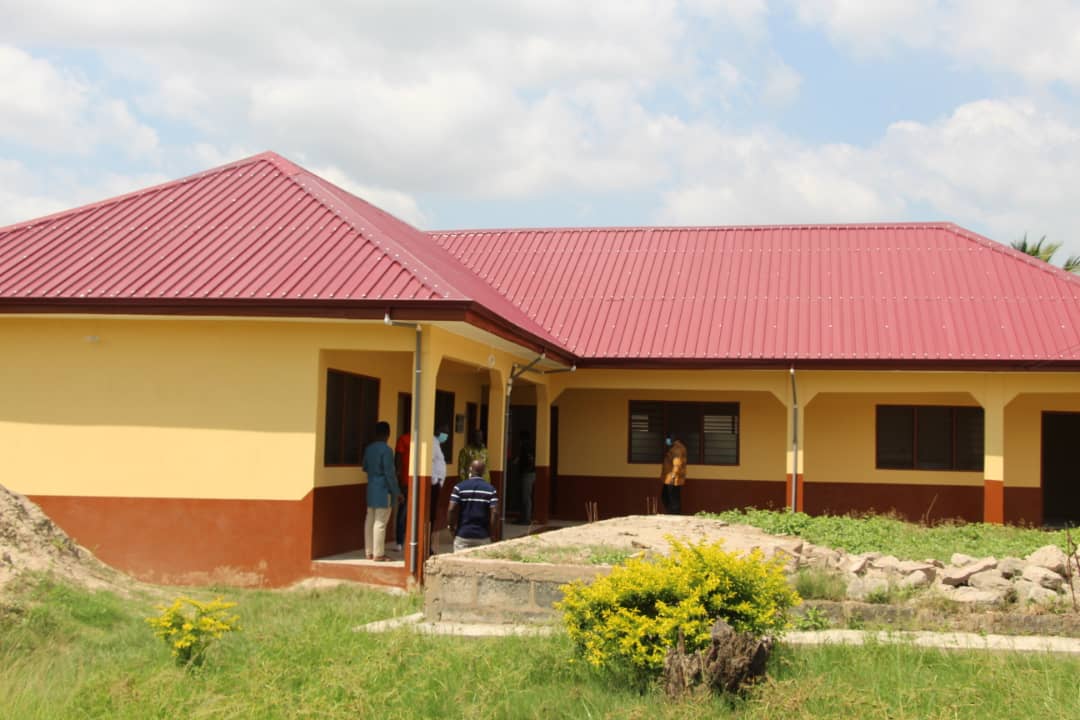 Dr. Mark Assibey-Yeboah Hands Over Five Modern KG Blocks to GES | Bryt FM