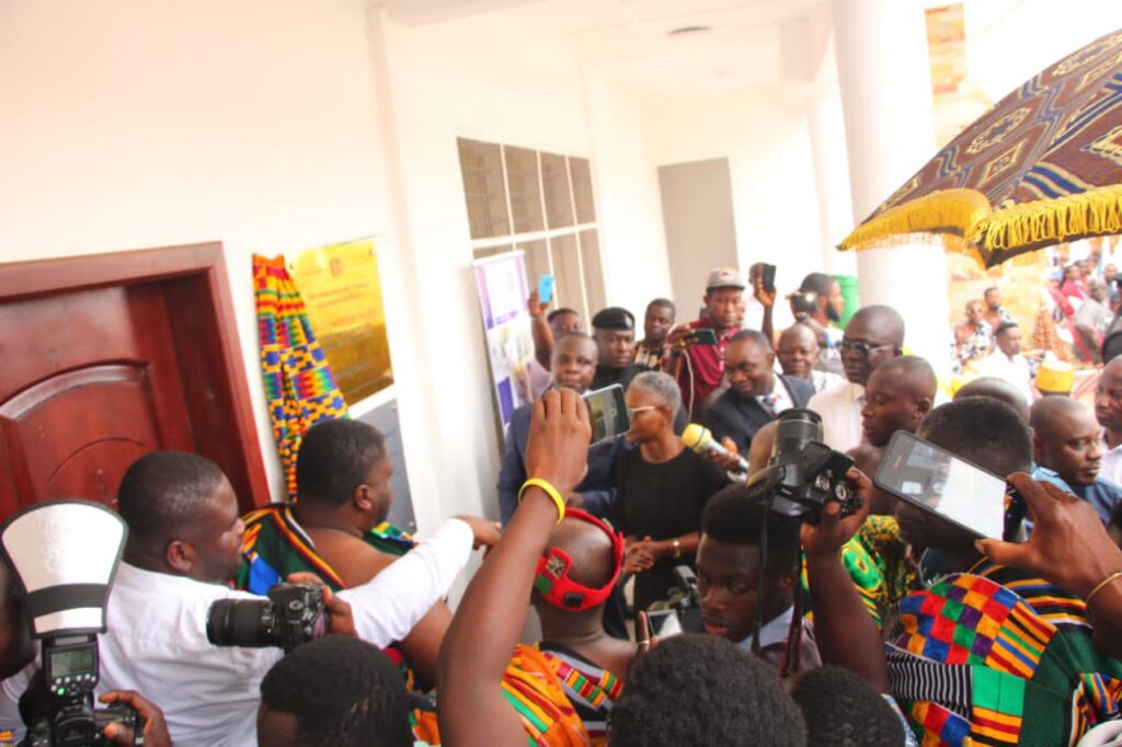 Nana Owiredu Wadie (I) Builds And Hands Over Nkwatia Circuit Court ...